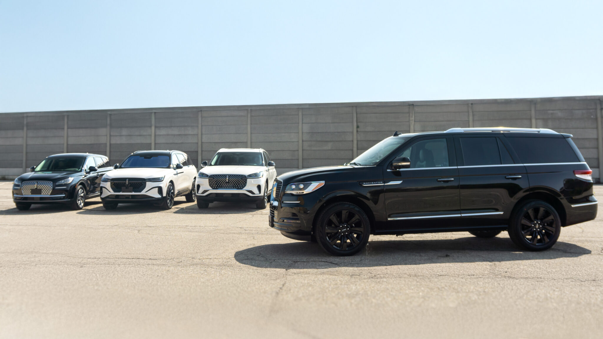 Lincoln SUV Interior and Exterior Dimensions Comparison