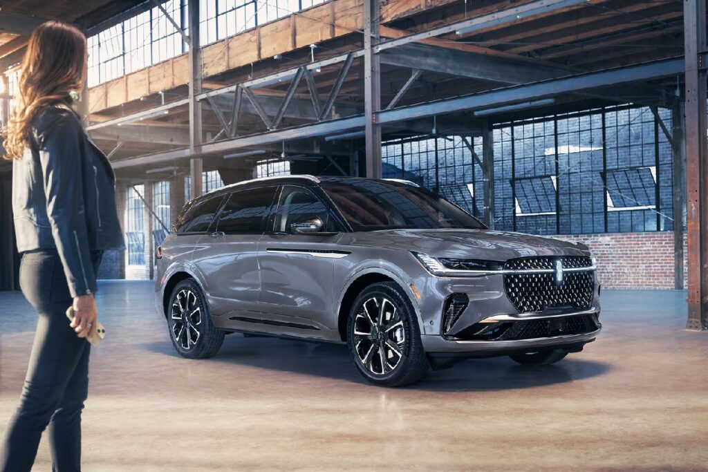 Inside The 2025 Lincoln Navigator Jet Appearance Package